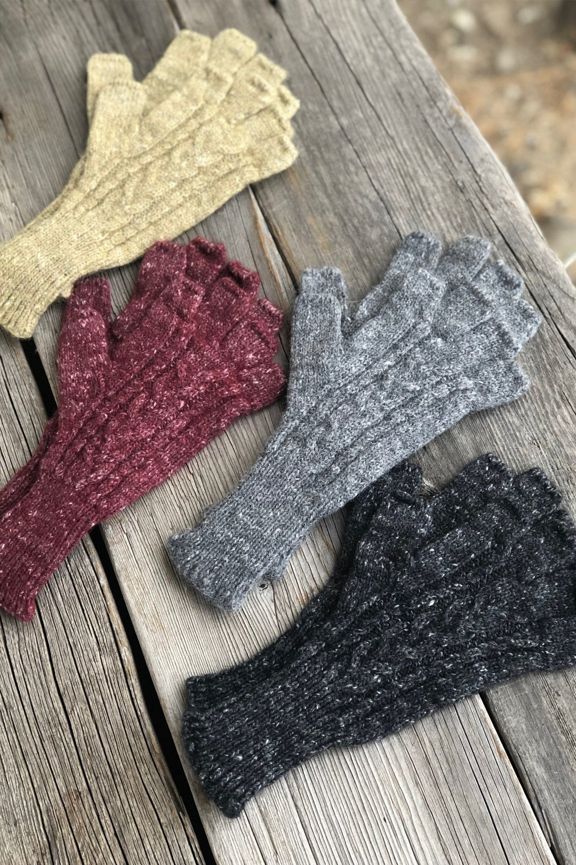 GLOVES – SOCIAL GRACE CO
